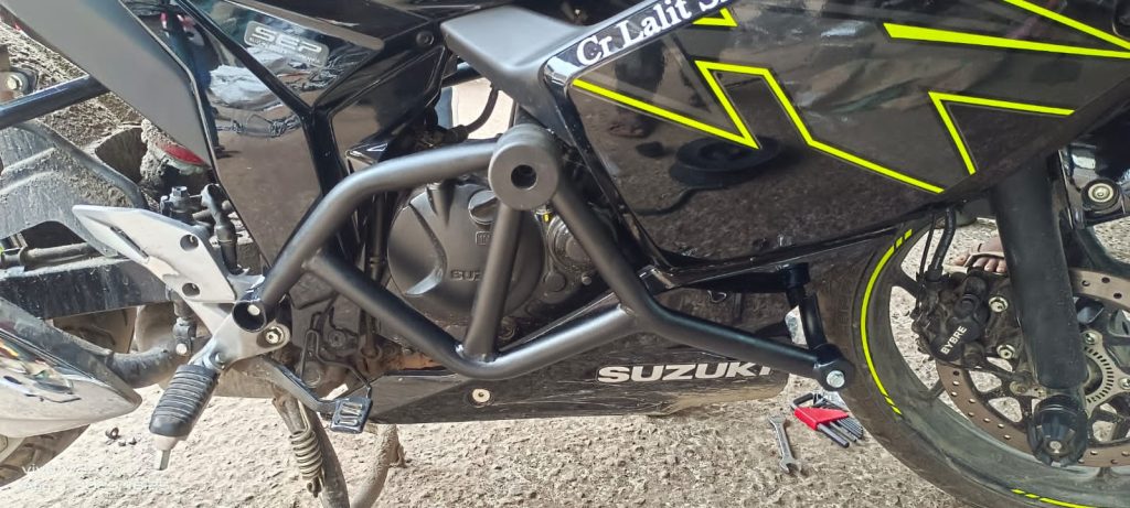 Sarkkart Original Crash Guard with 4 Sliders for Suzuki Gixxer SF 250 ...